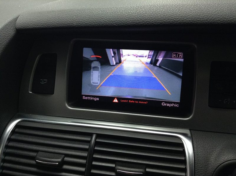 Audi Q7 retrofit rear camera