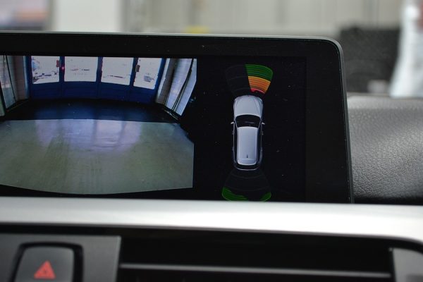 BMW F30 retrofit front PDC