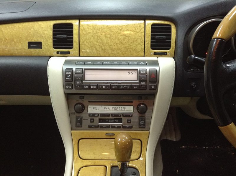 Lexus SC430 Pioneer double din