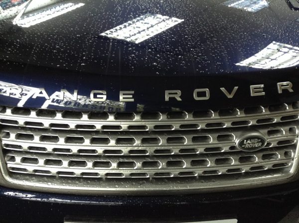 Range Rover retrofit rear camera